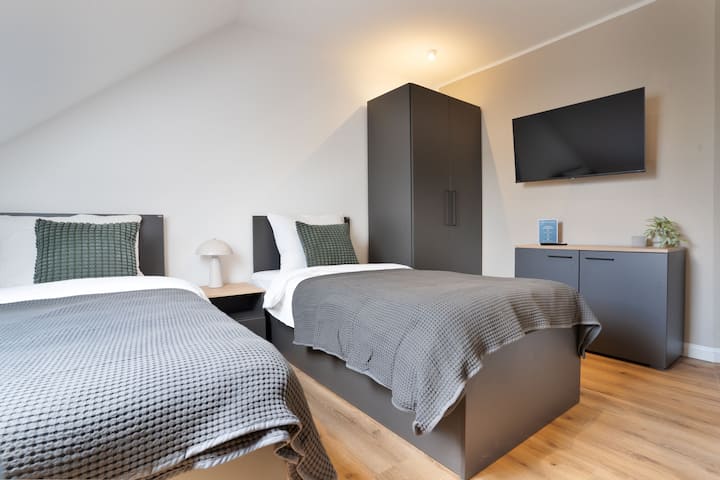 Standard Two Bed Apartment | Kitchen | Wi-fi - Lohne