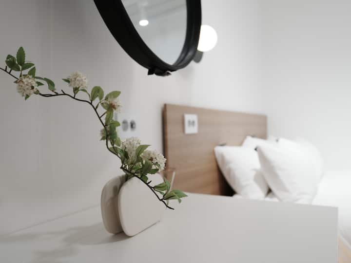 2인 더블 침대/조식 무료/여의도, 문래동 인근/옥상 바베큐 - Seoul