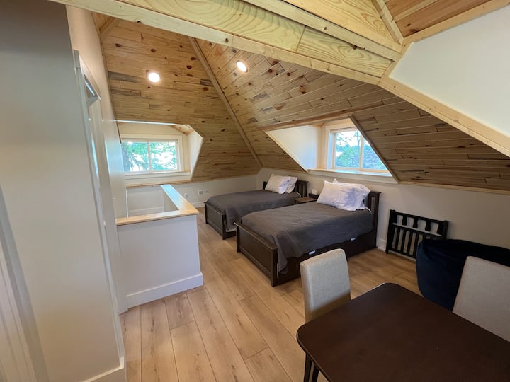 Renovated • New Furniture • Fully Stocked Kitchen - Carson City, MI