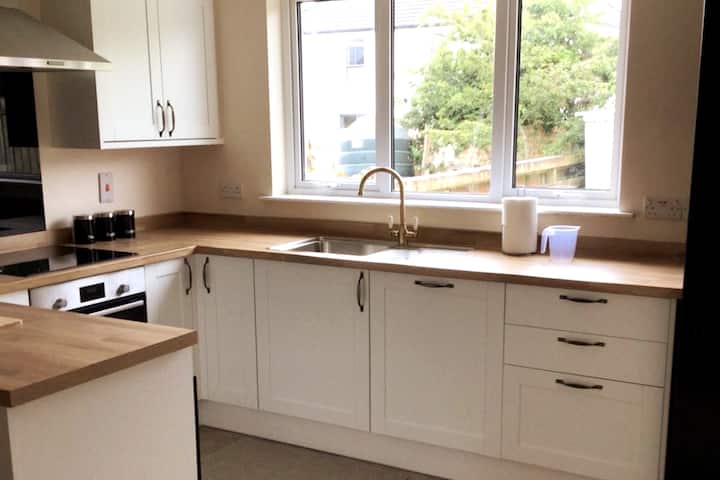 Ballycastle Town House - Ballycastle
