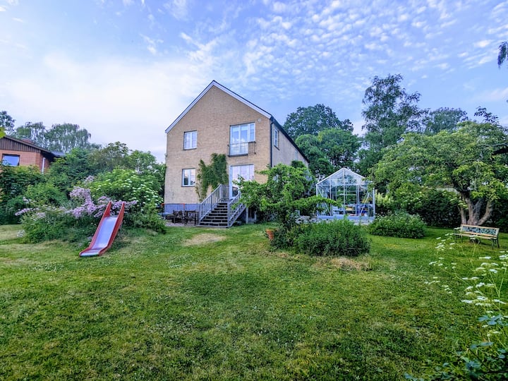 Hus Och Trädgård, Nära City! - Estocolmo
