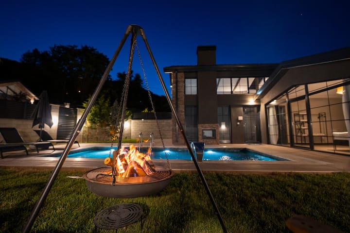 Isıtmalı Havuzlu Villa - Sakarya