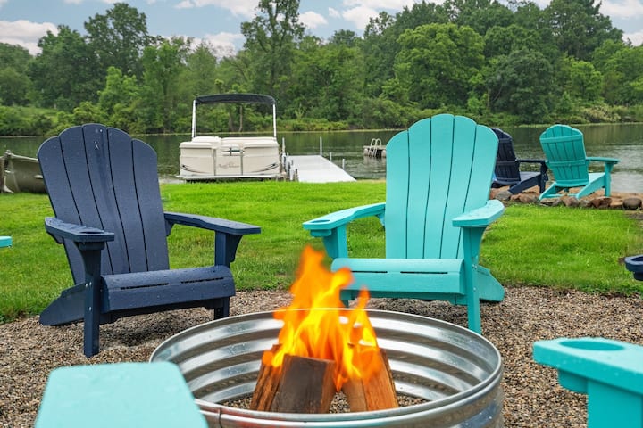 Anchors Away | Cozy Modern Lakefront | Dock, Beach - Brooklyn, MI
