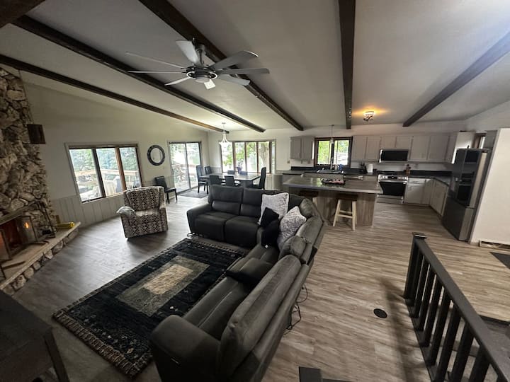 Okauchee Lake Home With Pier - Oconomowoc, WI