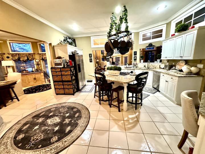 Spacious Home, Upscale Community - Dublin, OH