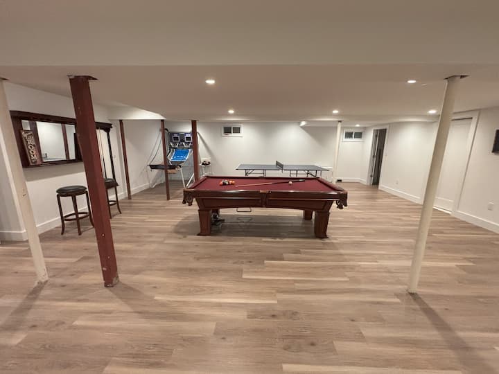 Spacious 5 Br 4.5 Bth Ryder Cup - Huntington, NY