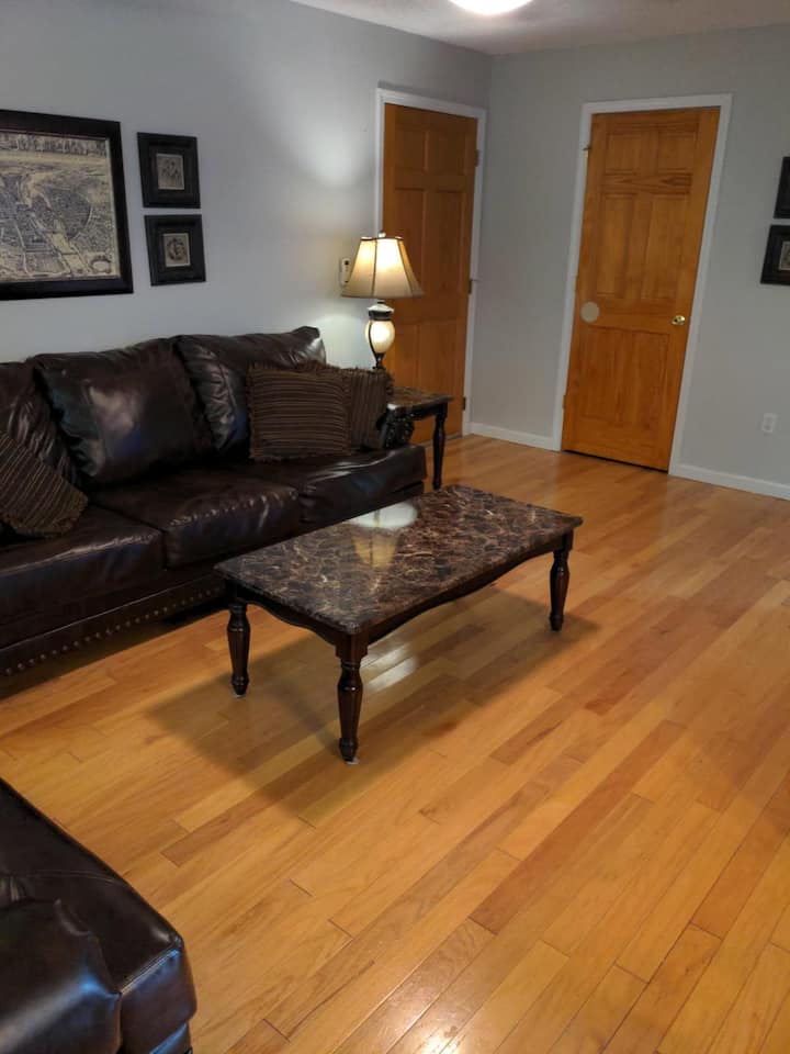 Set In Trees Beautiful Fully-furnished Apartment - Rolla, MO