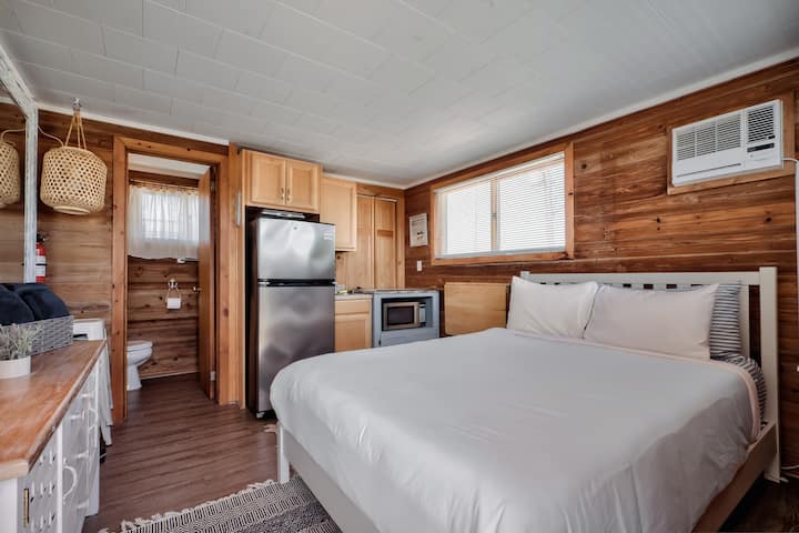 Fire Island Escape, Steps To The Beach! - Fire Island, NY