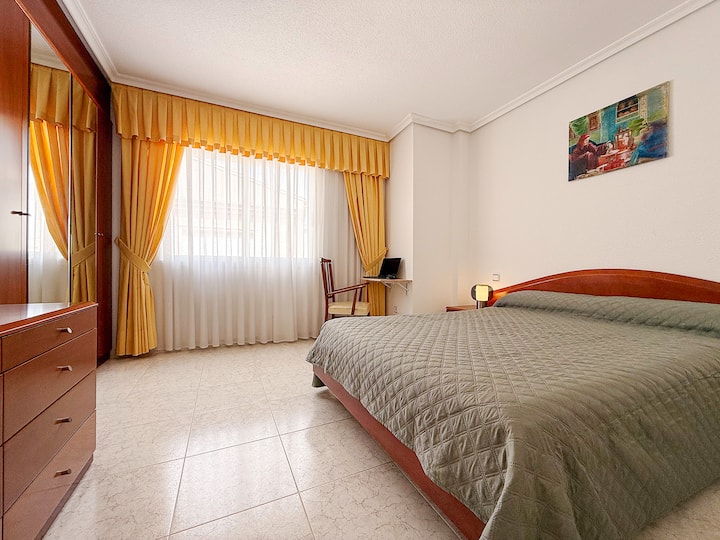 Room: Elegant Joy, 5-min Beach - Torrevieja