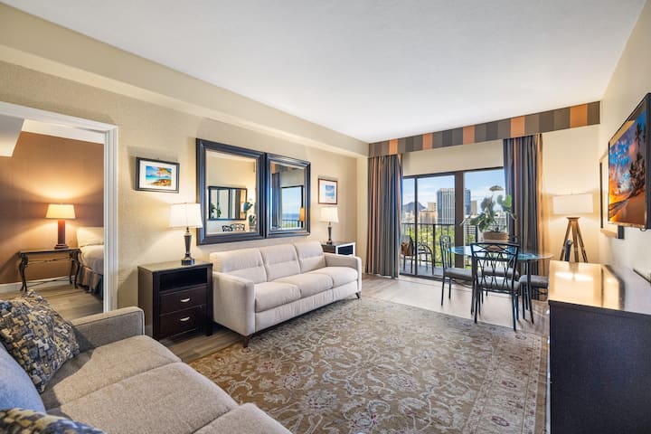 Aqua Palms Waikiki Hotel, Room #1207 - Honolulu