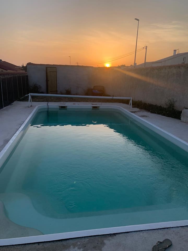 Vacances En Villa Avec Piscine - Plage de Fos-sur-Mer