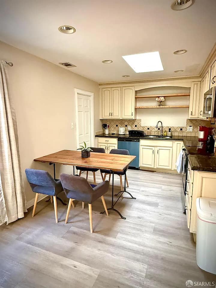 Luxurious Retreat At Fremont - Union City, CA