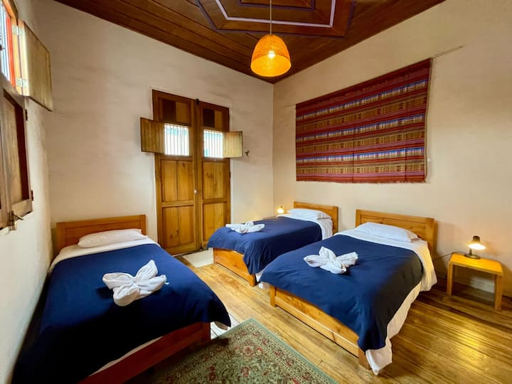 Hab 3 Camas - Baño Compartido - Salento