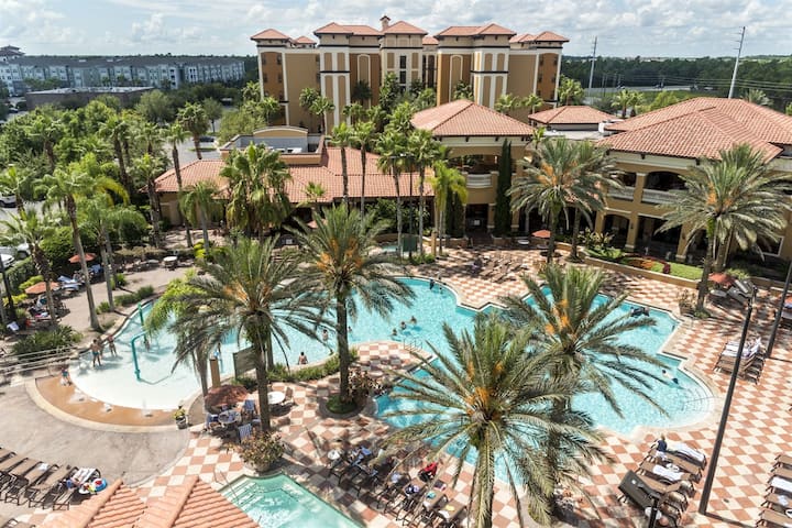 Orlando Condo  10 Mins To Disney & Universal - Lake Buena Vista, FL