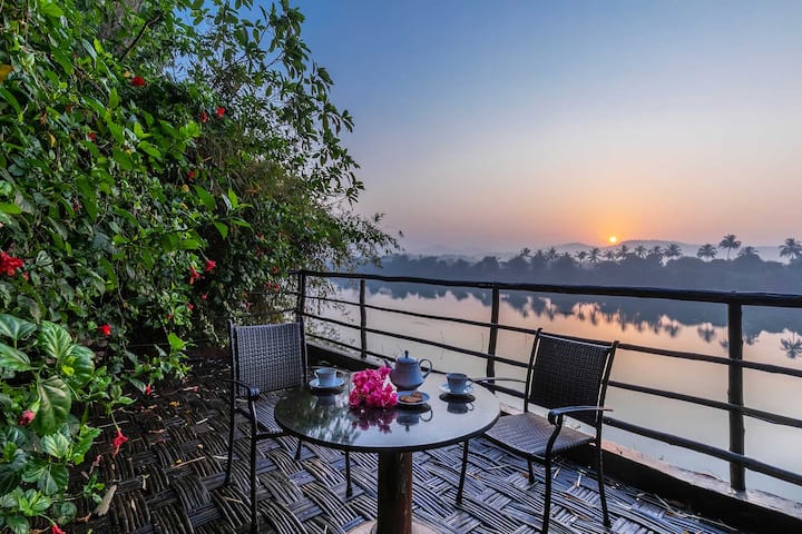 4br Samara Retreat W/ Pool & River View - Palghar