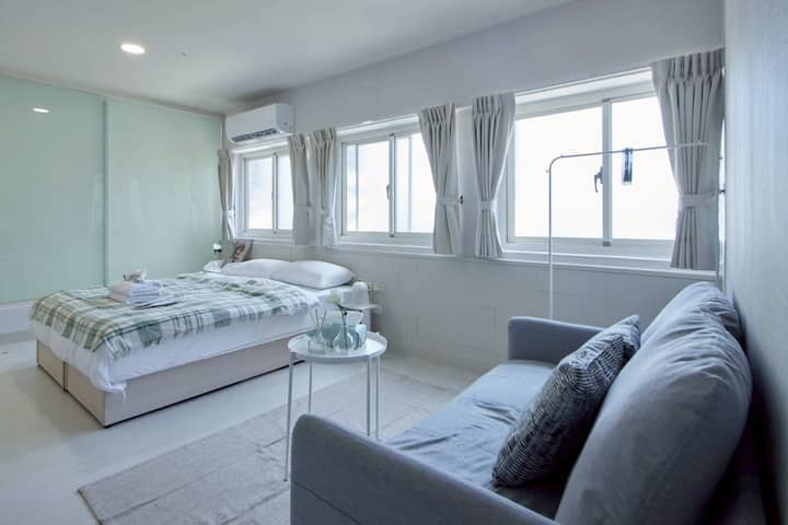 Ximending Double Room No. 8839 - Taipei