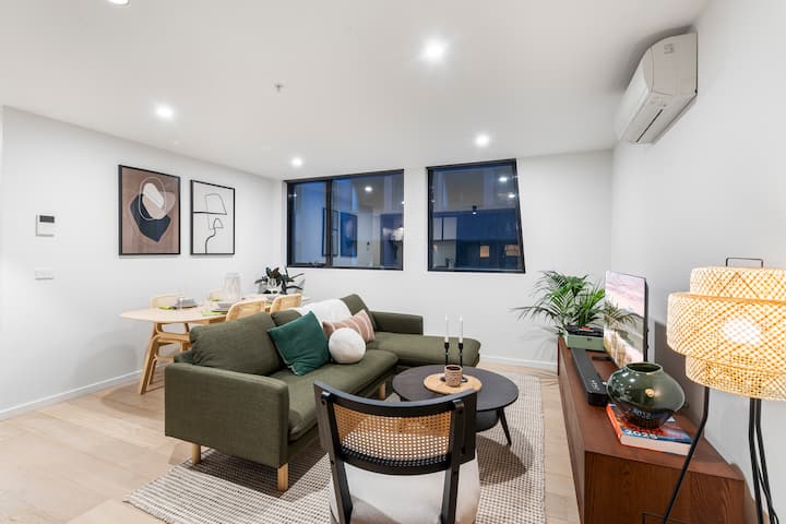 Steps To The River, Minutes To The City - Richmond