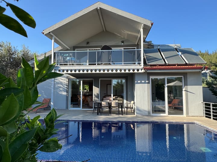 Büyük Havuzlu Relax Villa - Fethiye