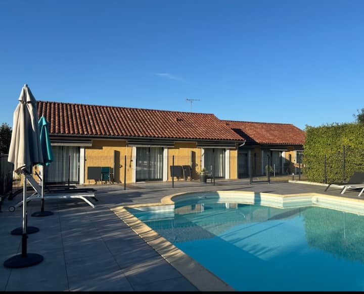 Gites Du Haut Quercy
Chambre 20 Lavande 2 Pers - Vayrac