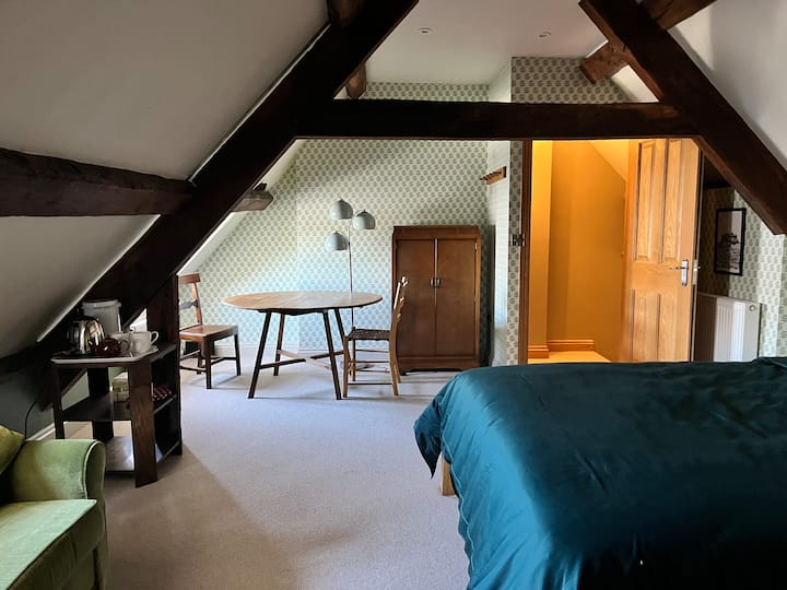 Stylish Loft In Central Hay - Hay-on-Wye