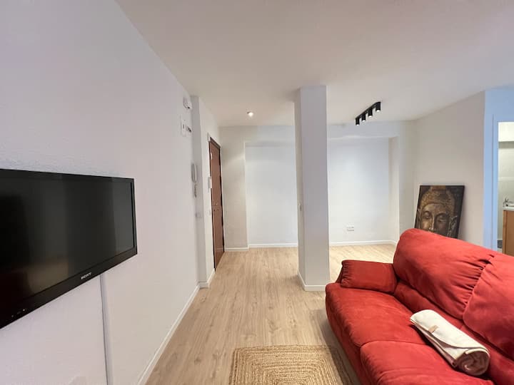 Piso De 2 Dormitorios - Abrantes - Getafe