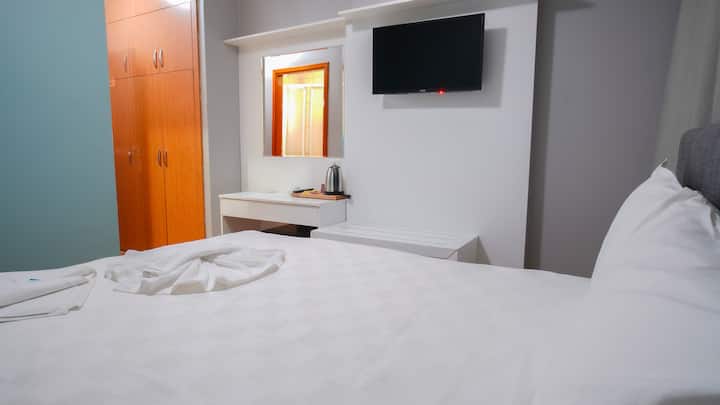 Uz Hotel Premium - Double Oda - 番紅花城