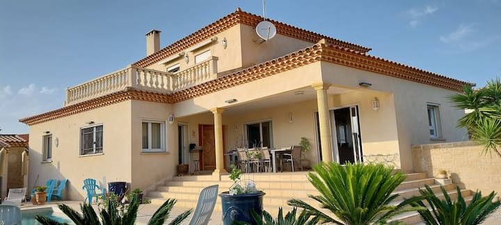 Magnifique Villa, Piscine 8/10 P - Balaruc-les-Bains