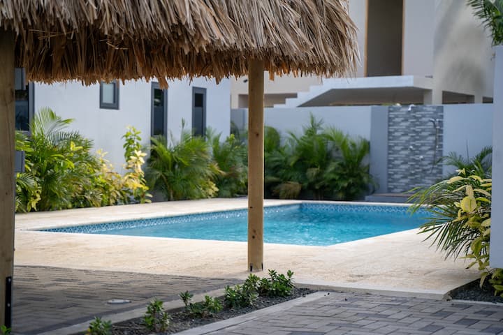 Rosa Apartments, Central & Spacious Apartment - Curaçao