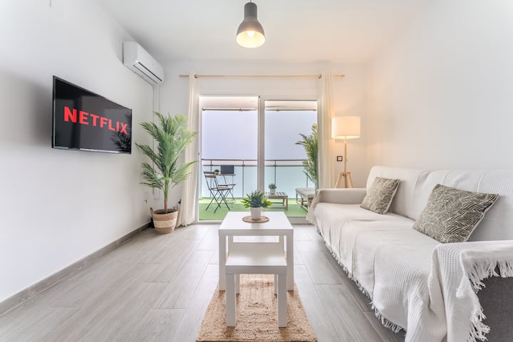 Seafront | Fast Wi-fi | Remote Work & Long Stays - Cambrils