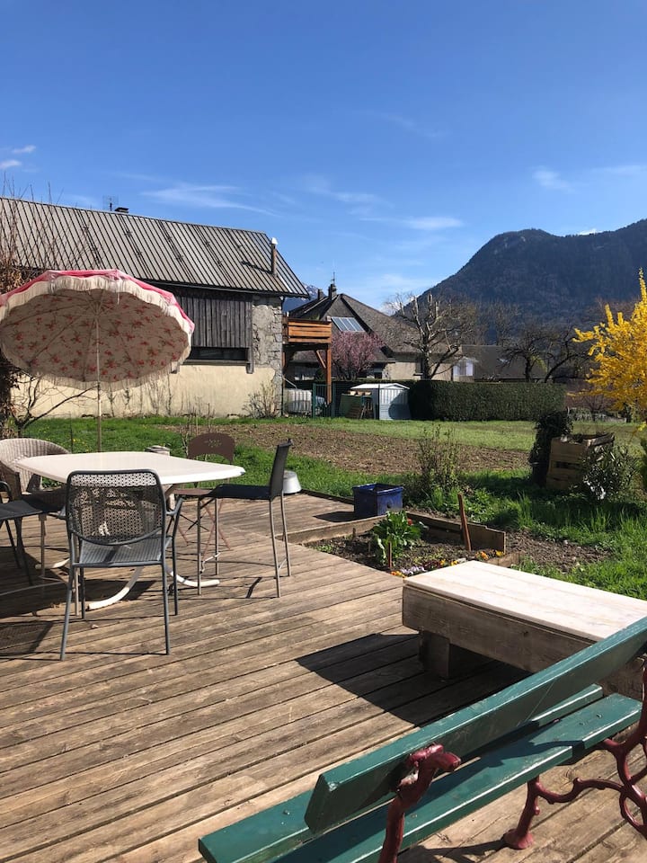 2 éTages Dans Une Maison. - Faverges