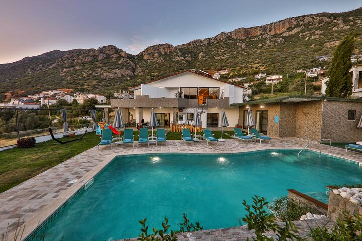 Tenis Kortlu, Hamam, Sauna & Aktivite Dolu Villa - Kalkan