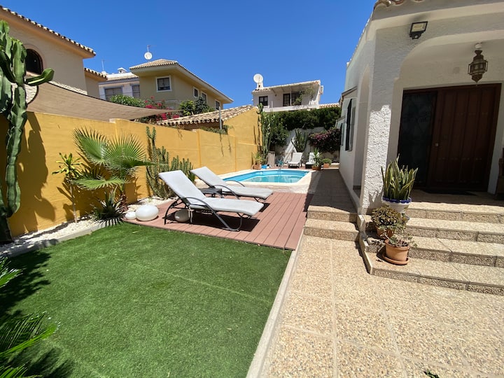 Chalet Con Piscina, Fuengirola - Fuengirola