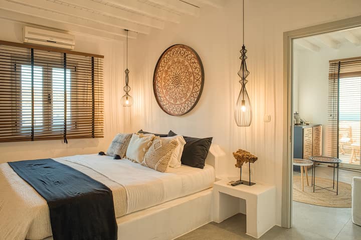 Santa Maria Sea View Suite - Mykonos