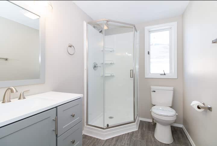 2br Home Near Universities - Illinois State University, Normal