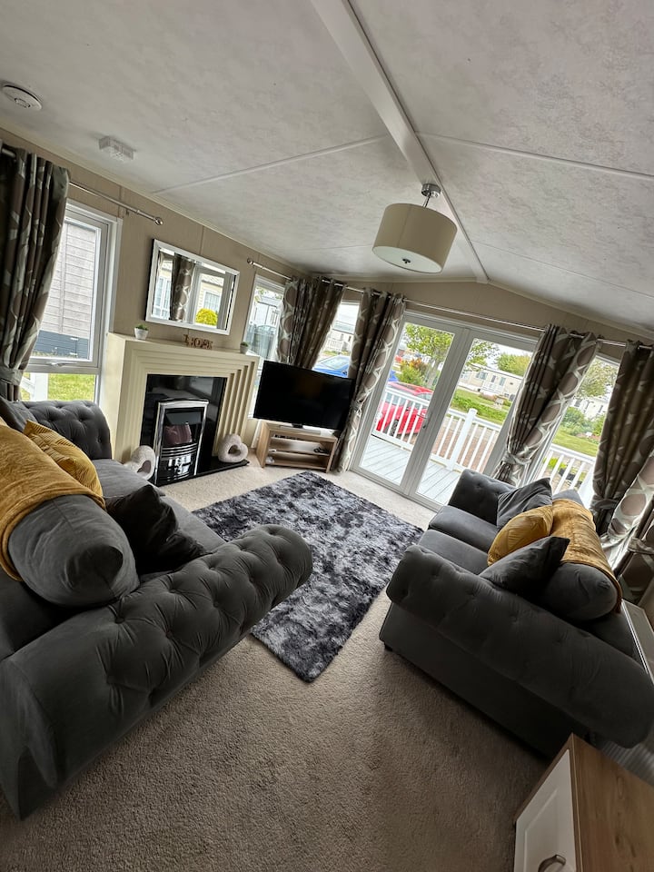 Static Caravan On A 5 Star Park - Withernsea