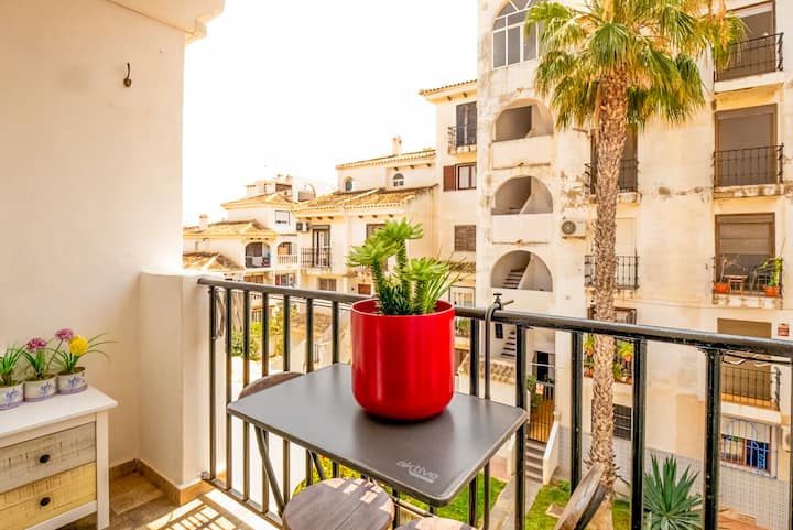 Glamorous Apartment With Palm Views | 900 M Beach - Torrevieja