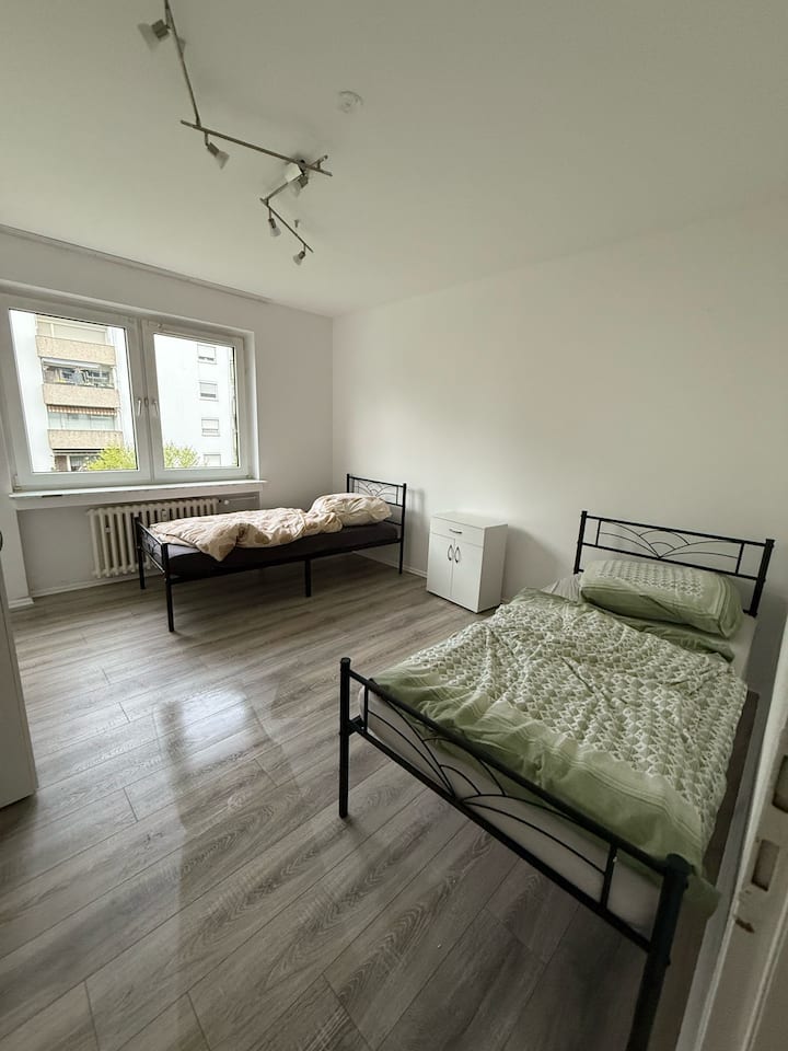 Monteurwohnung Bei Köln - Wlan, Parkplatz, Küche - Monheim am Rhein