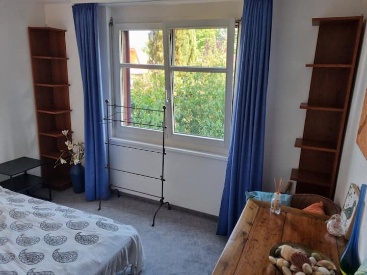 Kleines Zimmer Mit Bad In Efh - Konstanz