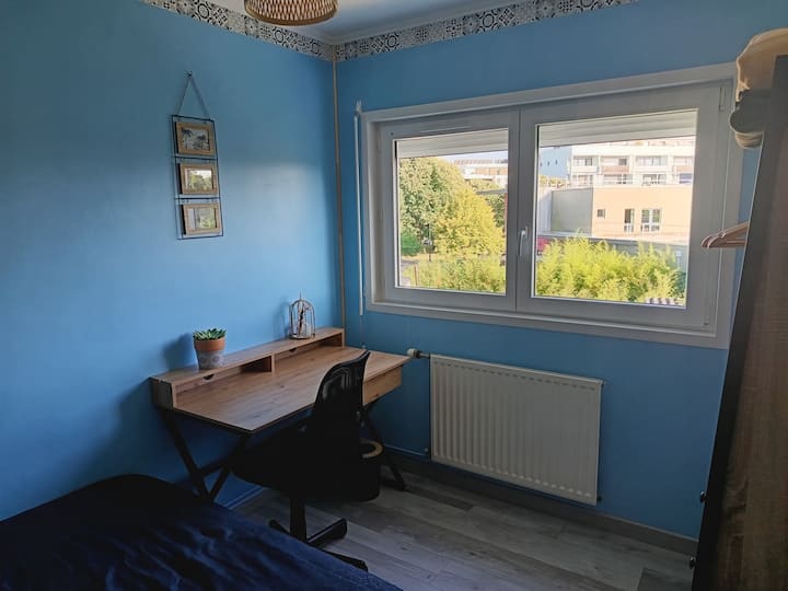 Chambre Au Calme, Proche Tramway Et Zénith - Saint-Herblain