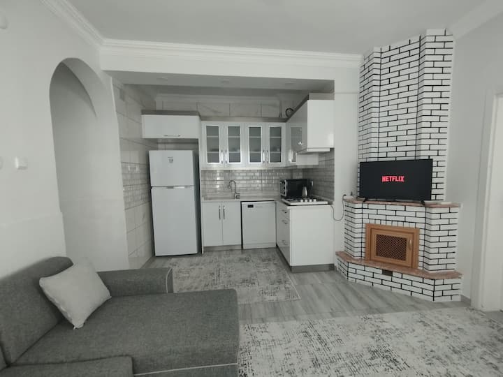 Denize Yakın Tam Donanımlı Ev - Silifke