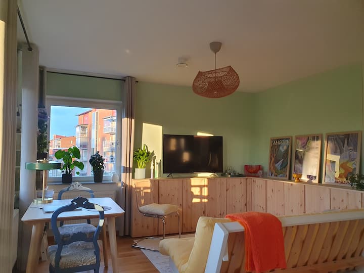 Quiet, Comfortable, Sunny Flat - Umeå