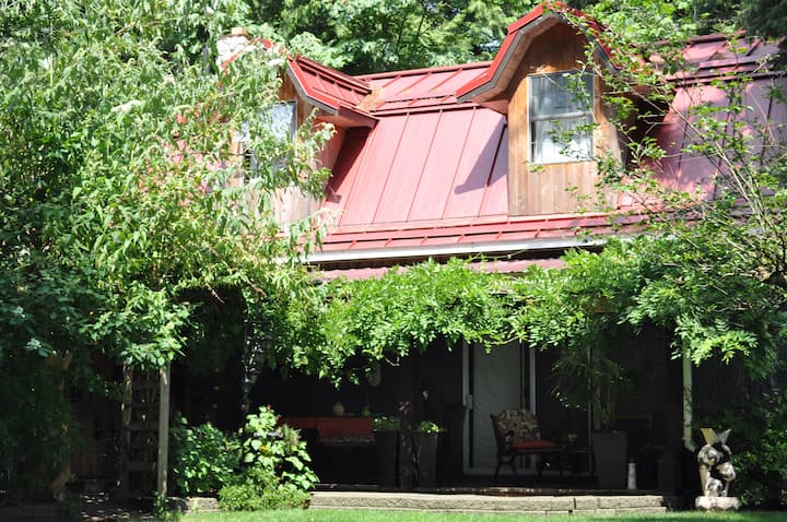 The Garden House - Comox