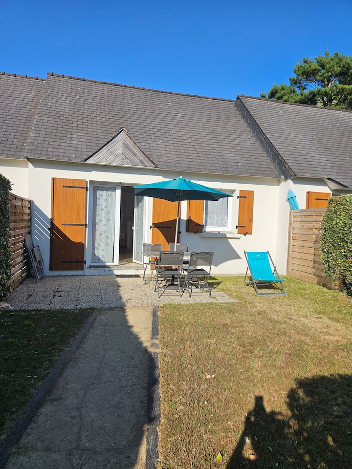 Maison Agréable & Calme, 900m De La Plage, Piscine - Étel