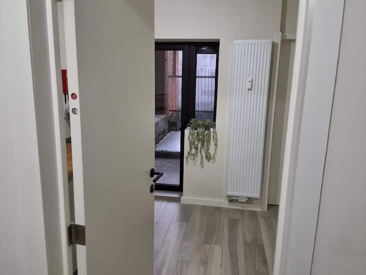 City Center 2br Near Station - Anvers