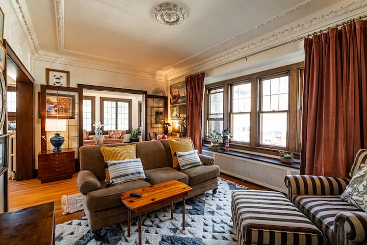 Gallery House - Milwaukee