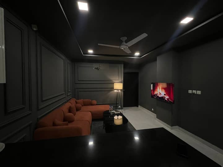 Arkyn — A Private Dark Retreat|self Check-in| 1bhk - Lahore