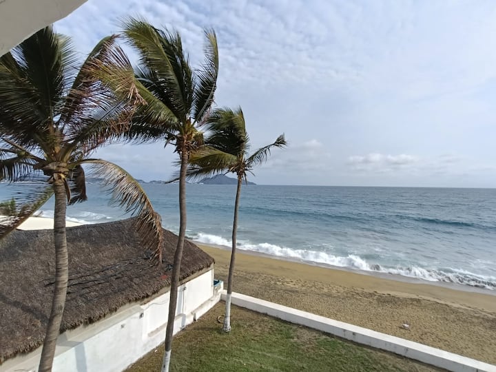 Excelente Departamento A Pie De Playa - Manzanillo, Colima, Mexico