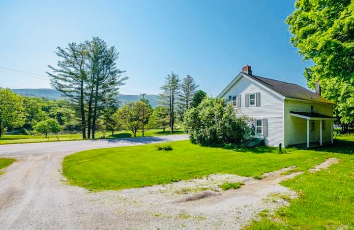 Charm And Comfort In Manchester - Manchester, VT