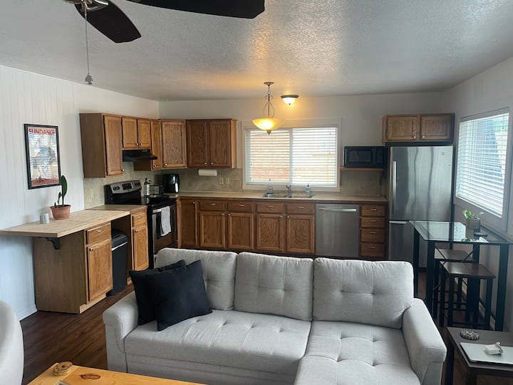 Downtown Apartment - Spearfish, SD