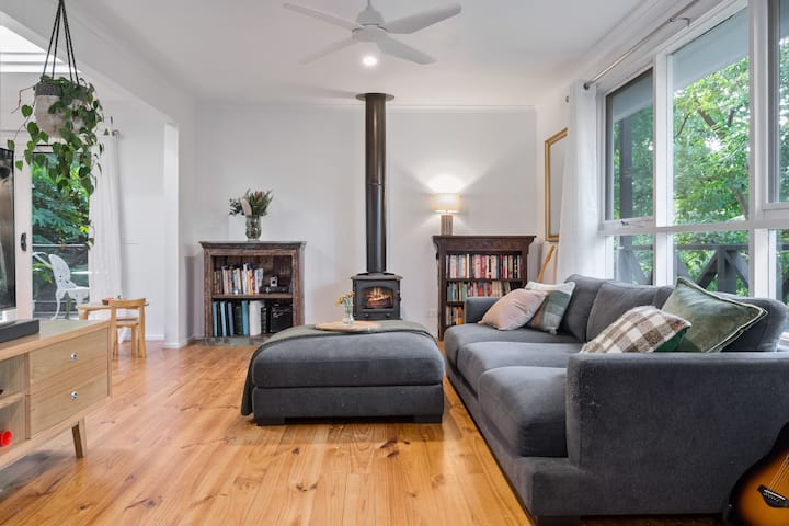 Sassafras Family Retreat - Dandenong Ranges